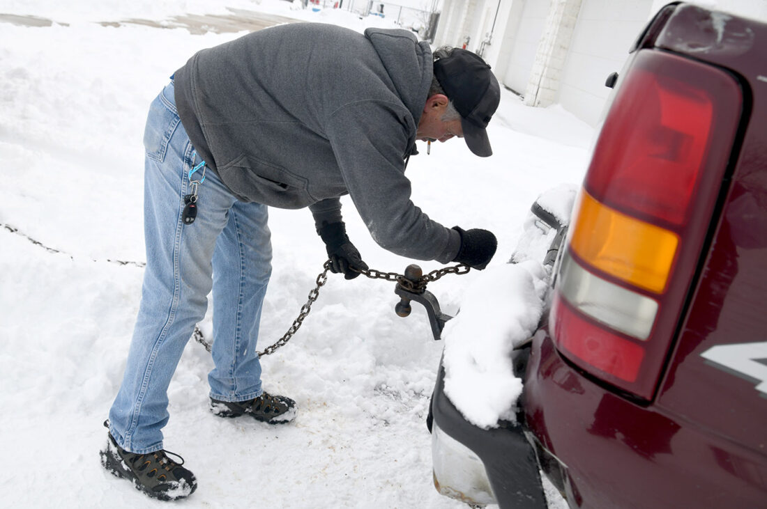 Snow kidding | News, Sports, Jobs - Messenger News